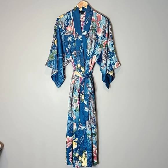Natori | Intimates & Sleepwear | Natori Floral Kimono Sleeve Belted ...